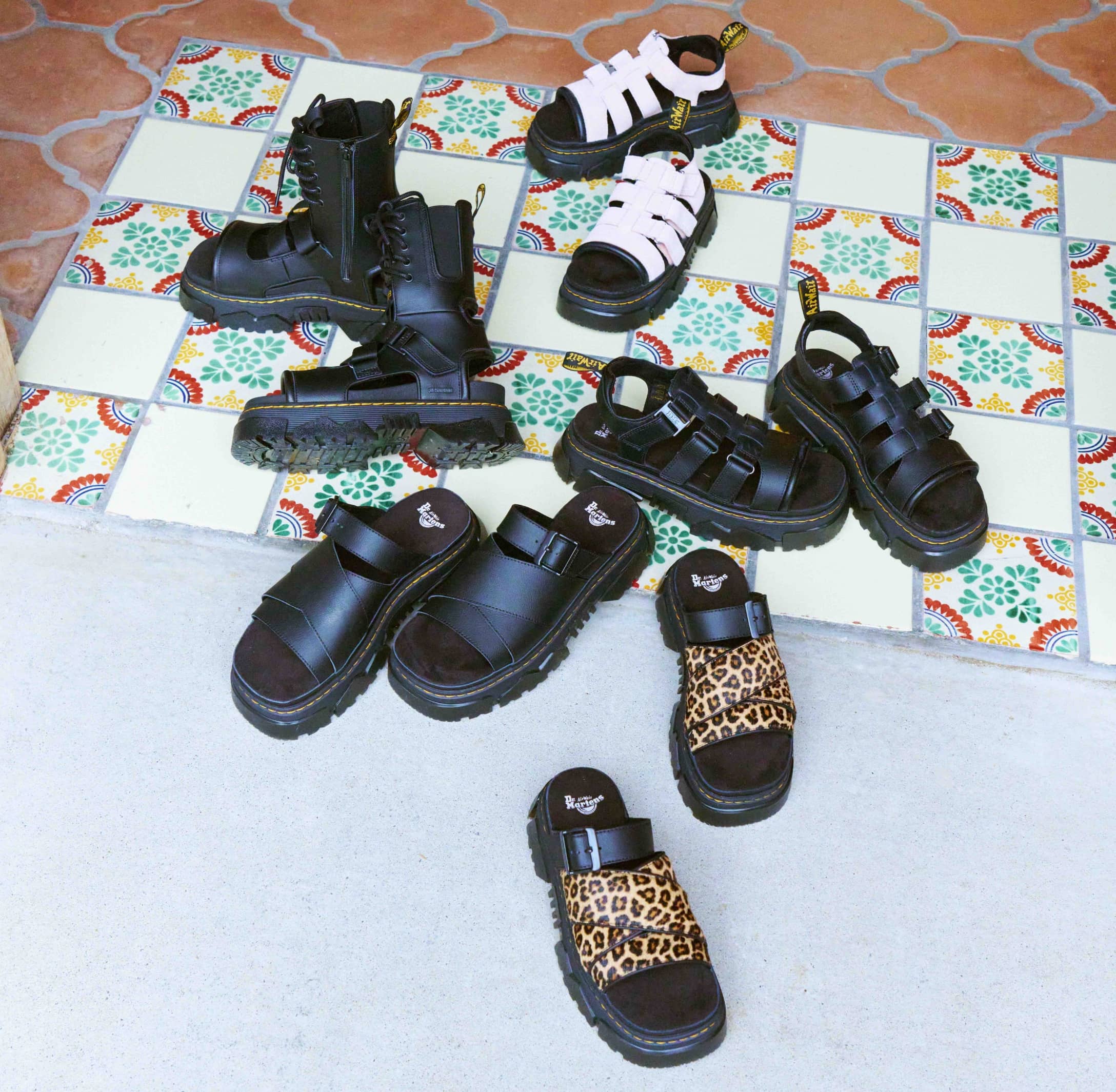 SANDALS CAMPAIGN EVENT SS25｜